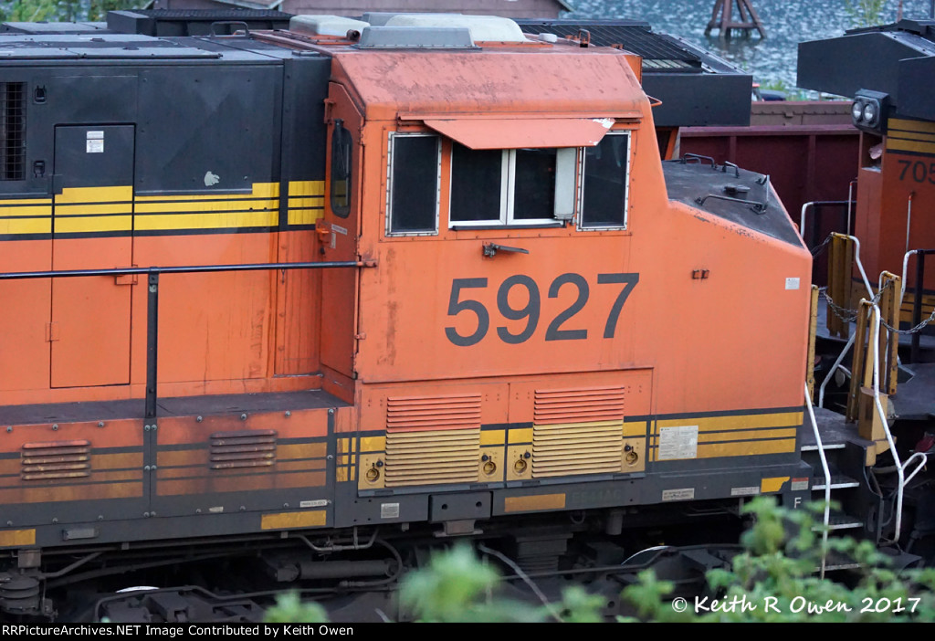 BNSF 5927